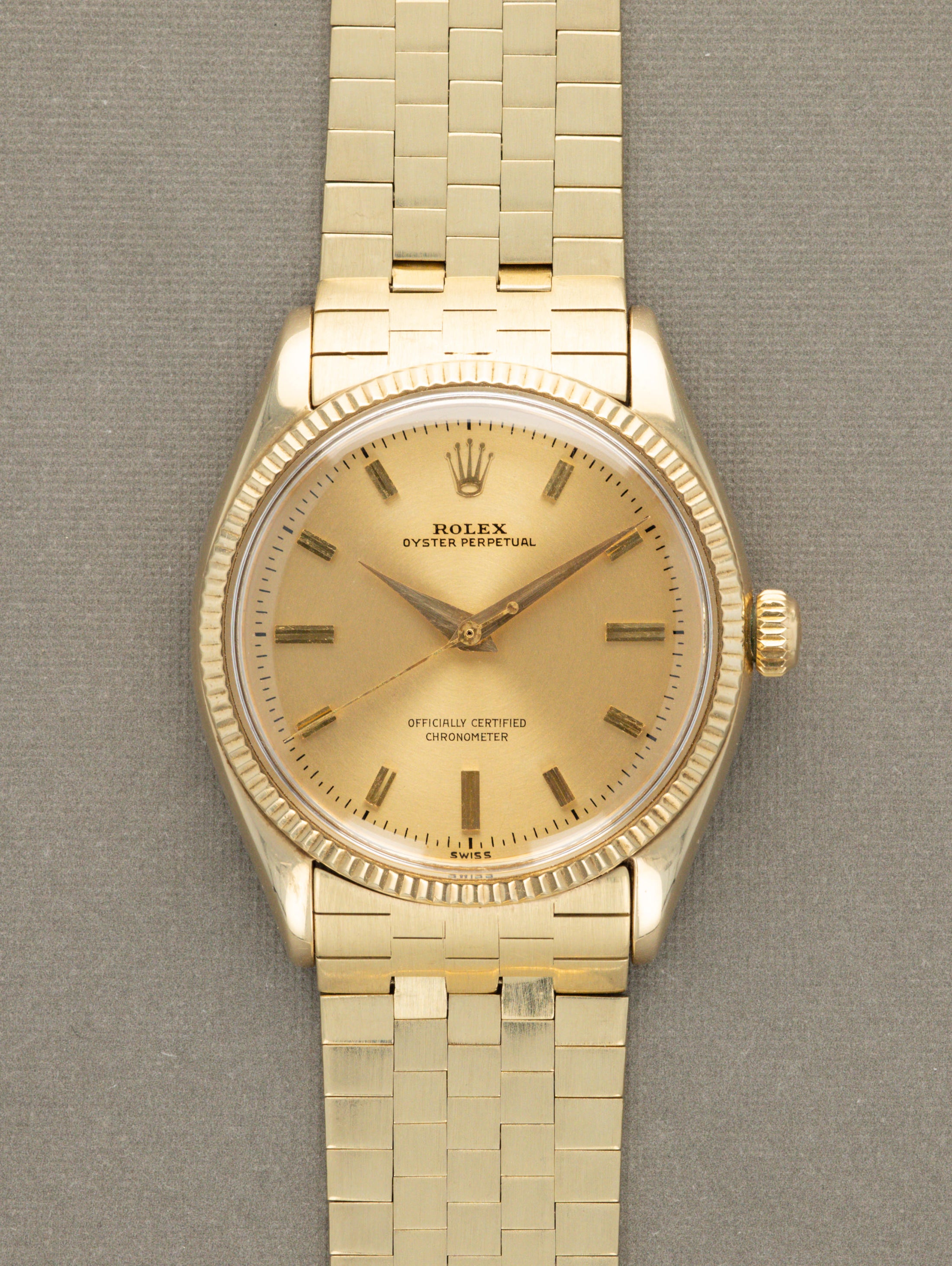 Rolex Oyster Perpetual Ref. 6567 - Champagne 'Concentric' Dial